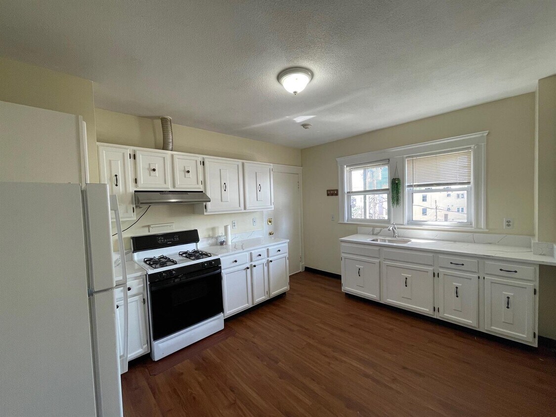 220 Somerville Ave, Somerville, MA 02143 - Townhome Rentals in ...