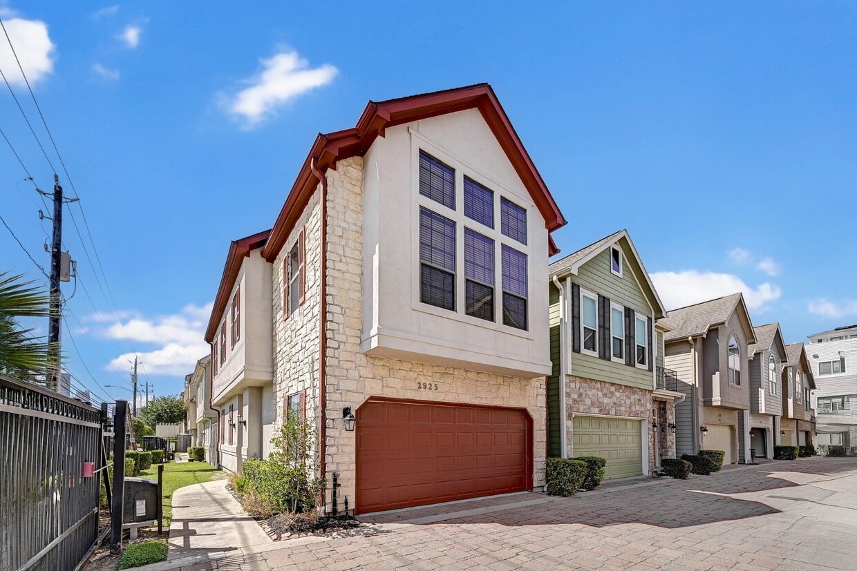 2925 Clinton Dr, Houston, TX 77020 - House Rental in Houston, TX ...