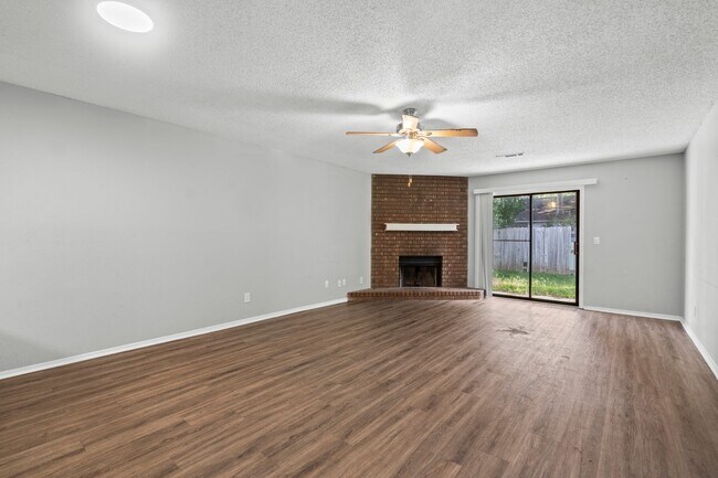 3468 Harvard St Apartment | UArk Off-Campus Housing Website | Off ...