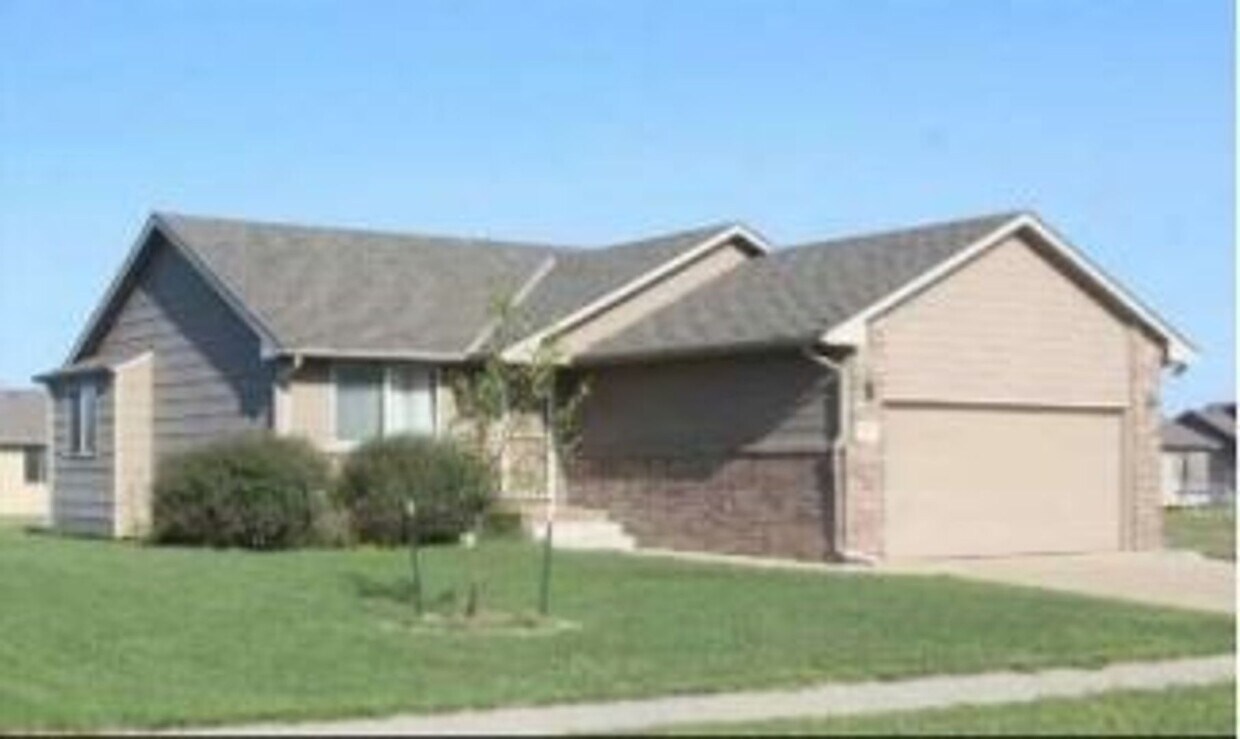 3113 Nancy, Derby, KS 67037 - House Rental in Derby, KS | Apartments.com