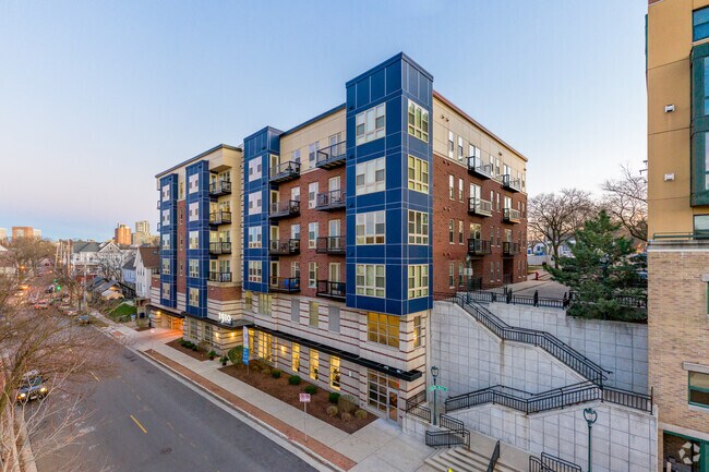 1910 on Water Apartments - Milwaukee, WI | Apartments.com