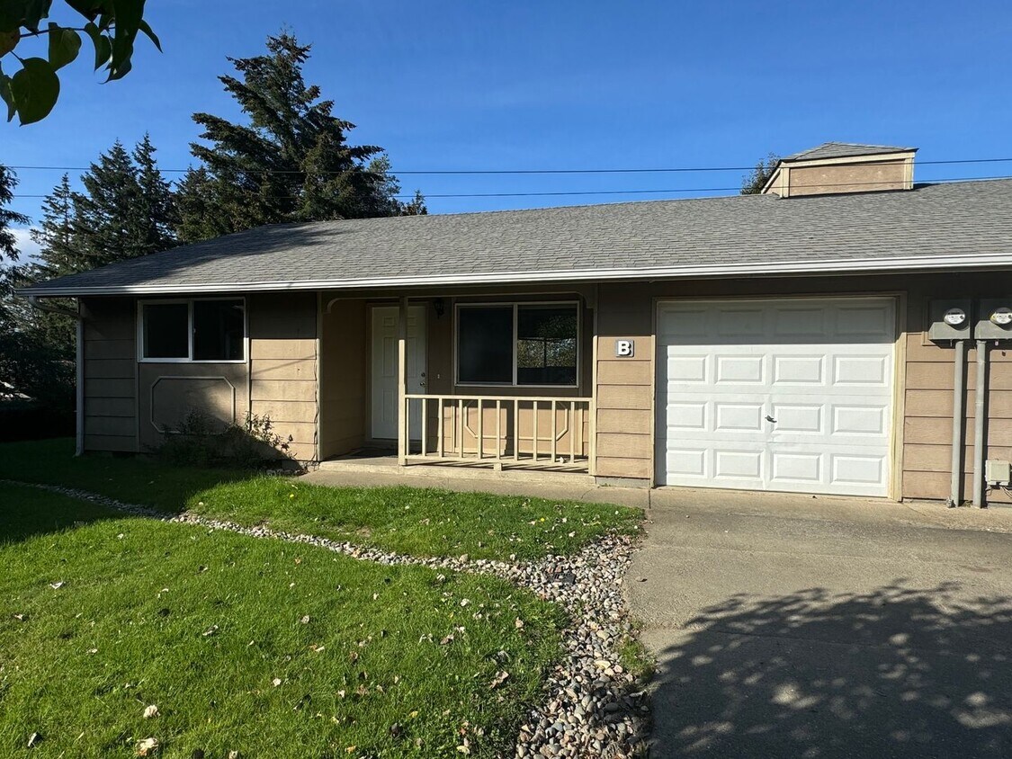 1707 Mason St Unit B, Shelton, WA 98584 - Room for Rent in Shelton, WA ...