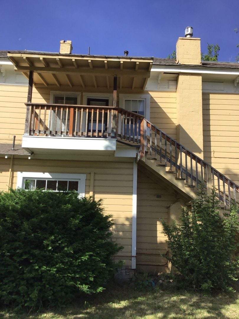 101 W Main St Unit 101 W. Main St. C, Talent, OR 97540 - Room for Rent ...