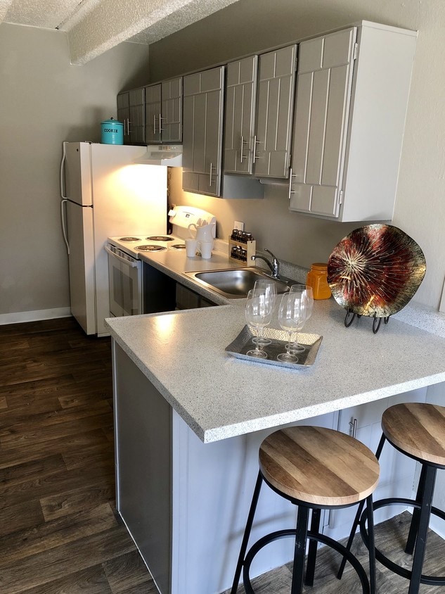 Geneva Flats - 1661-1670 Geneva St Aurora, CO 80010 | Apartments.com