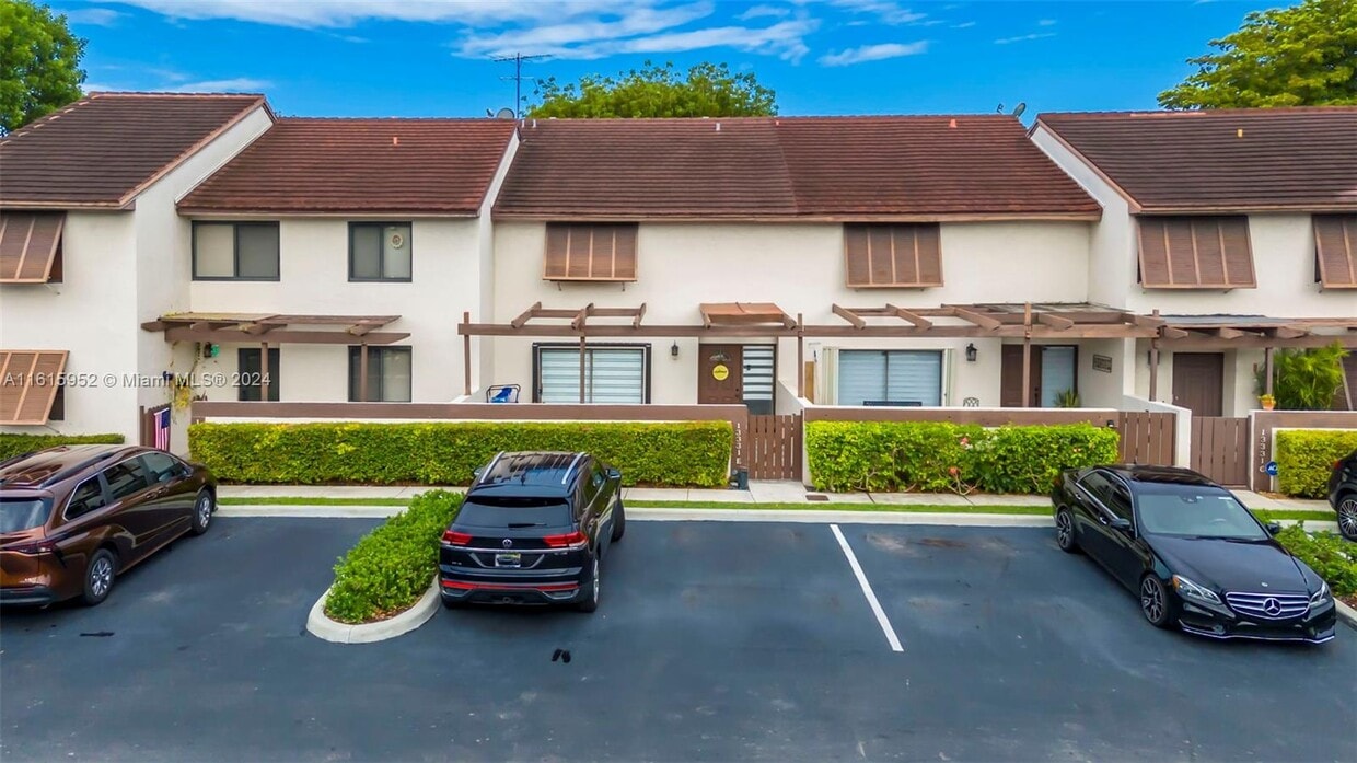 13331 SW 88th Terrace, Miami, FL 33186 - Townhome Rentals in Miami FL ...