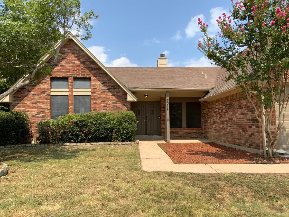 3314 Cliffview Dr, Corinth, TX 76210 | Apartments.com