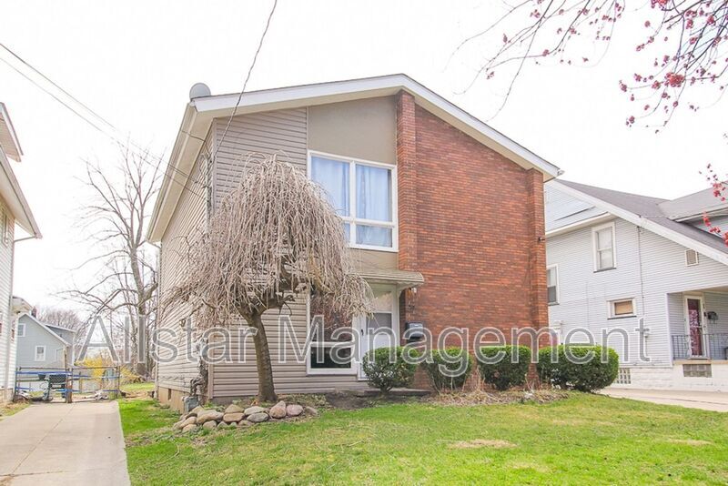 30 E Mapledale Ave Unit Downstairs, Akron, OH 44301 - Condo for Rent in ...