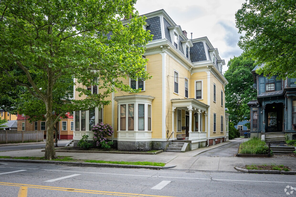 107 Parade St, Providence, RI 02909 - 107 Parade St Providence, RI ...