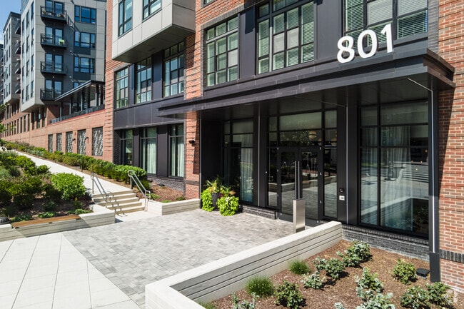 Mount Vernon Triangle Apartments for Rent with High Ceilings ...