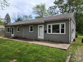 Falcon Way Townhomes Houses for Rent - Rantoul, IL