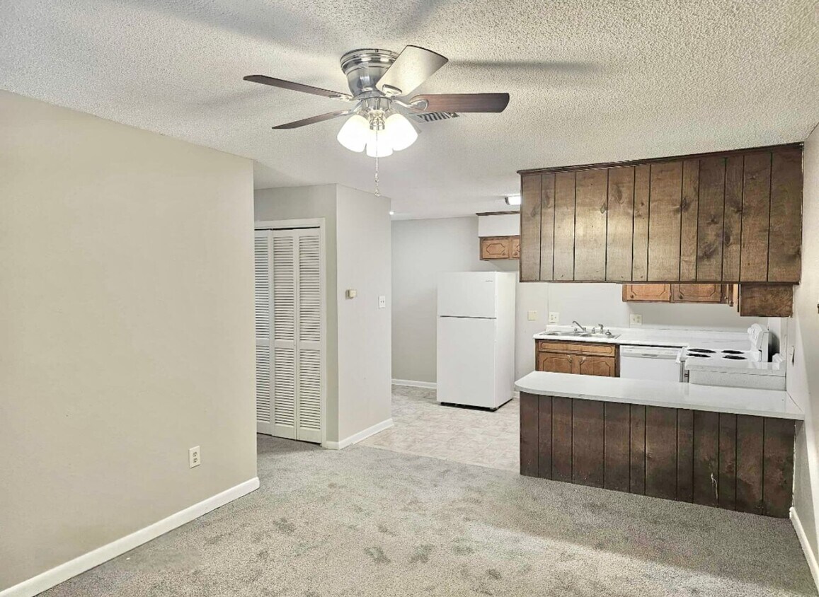 709 Melody Ln Unit A4, Searcy, AR 72143 - Room for Rent in Searcy, AR ...