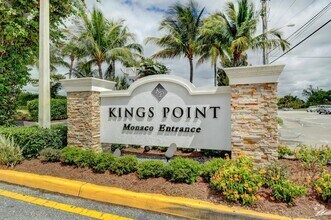 Kings Point Burgundy Apartments for Rent with a Swimming Pool - Delray ...