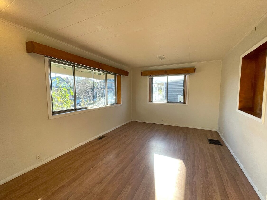 4037-4039 N Gantenbein Ave Unit 4037, Portland, OR 97227 - Room for ...