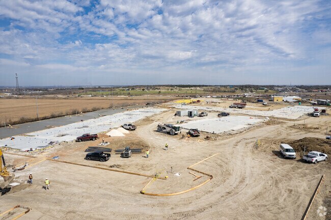 Enclave on Ross Apartments - 4550 Ross Rd Del Valle, TX | Apartments.com