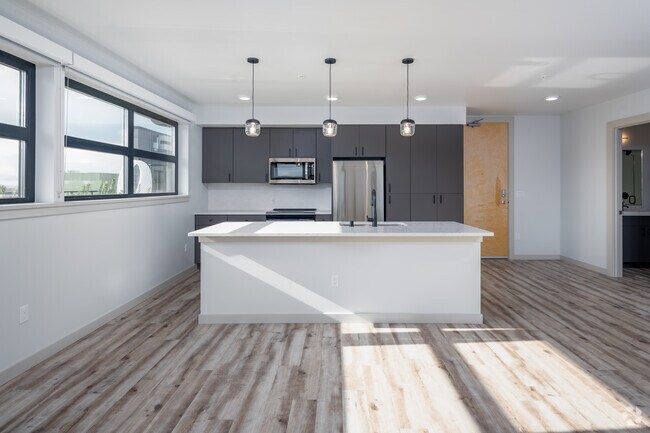 Center Steps - Apartments in Seattle, WA | Apartments.com