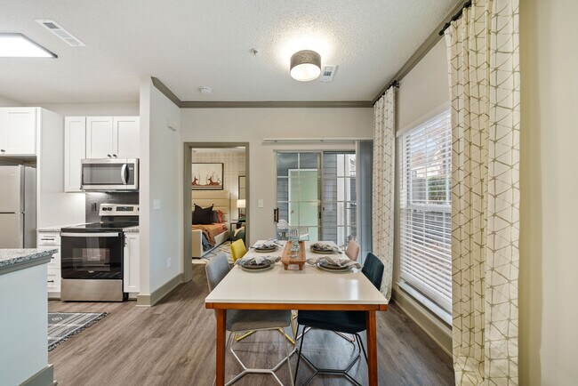 Cortland Olde Raleigh - Apartments in Raleigh, NC | Apartments.com