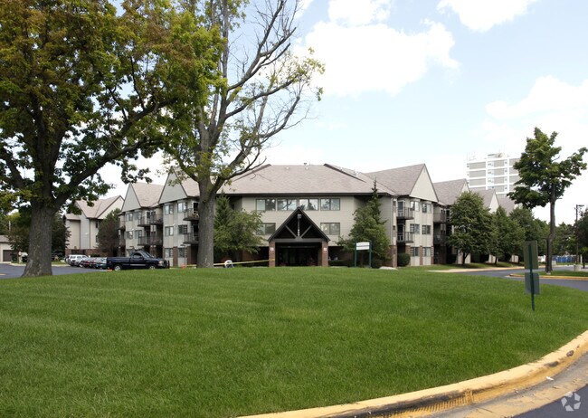 Court Street Village - Independent Living 55+ Apartments - Flint, MI ...