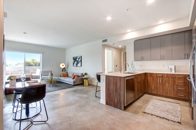 Watermark Apartments Rentals in Reseda at 6625 Reseda Blvd Reseda, CA ...