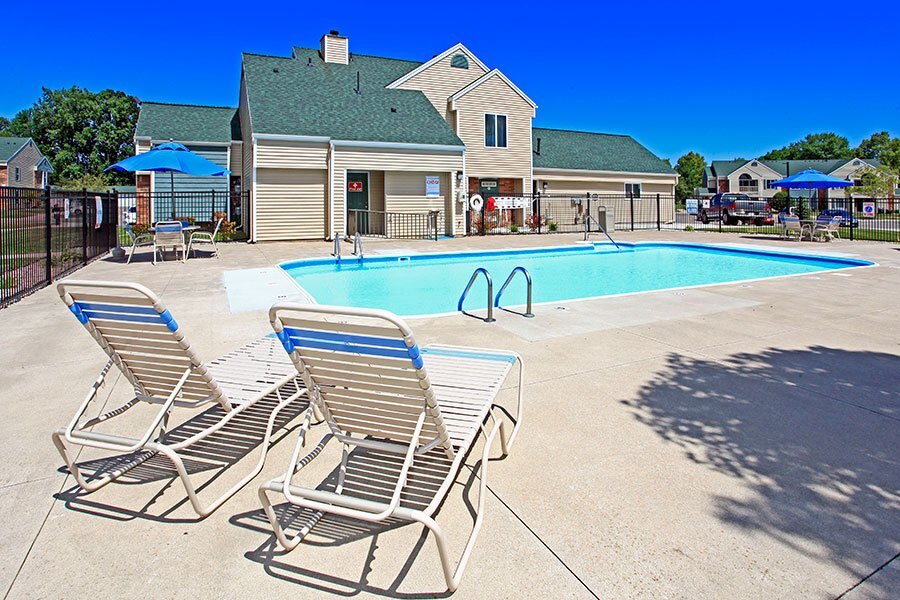 LAKE VILLAGE APARTMENTS - 2060 Parkdale Dr Port Huron, MI 48060 ...