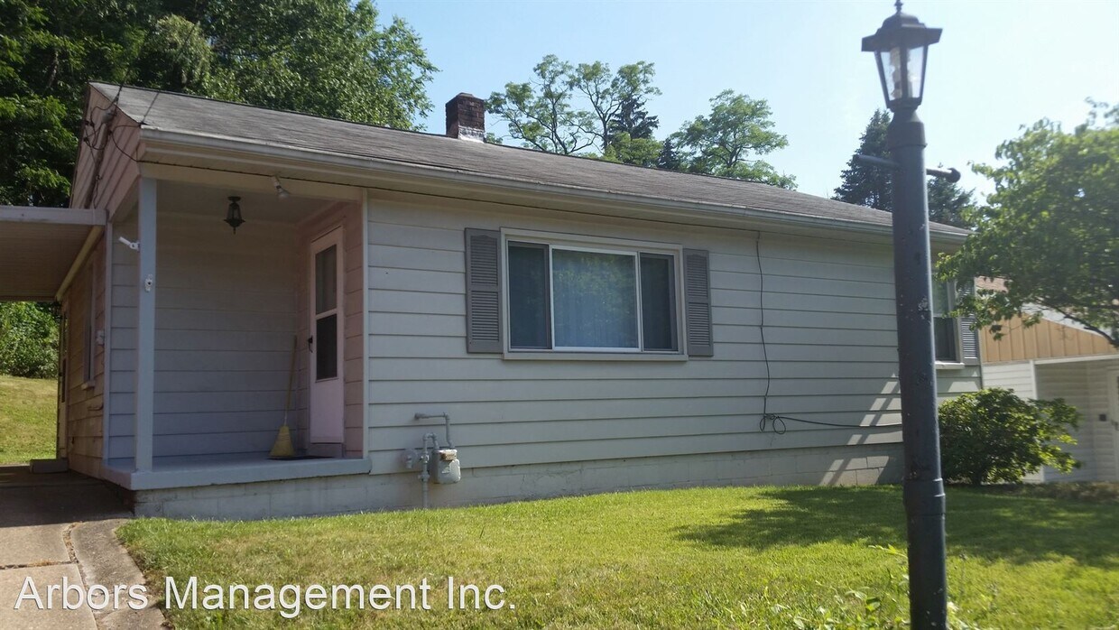 5 Crooked Run Rd, North Versailles, PA 15137 - House Rental in North ...