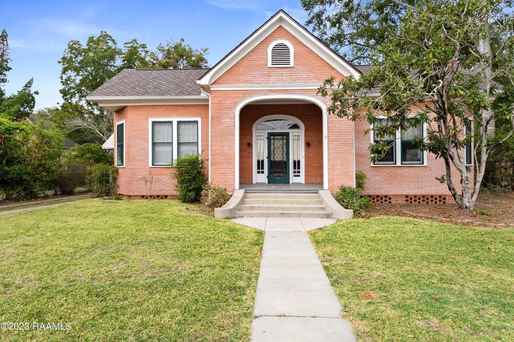 1011 Main St, Franklin, LA 70538 - House Rental in Franklin, LA ...