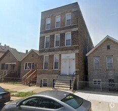 Bridgeport Village Apartments for Rent with Hardwood Floors - Chicago ...