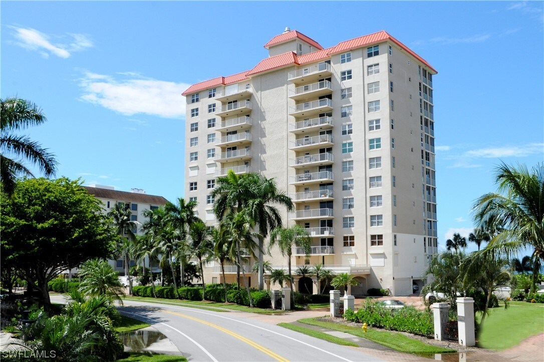 10691 Gulf Shore Dr Unit 1102, Naples, FL 34108 - Condo for Rent in ...