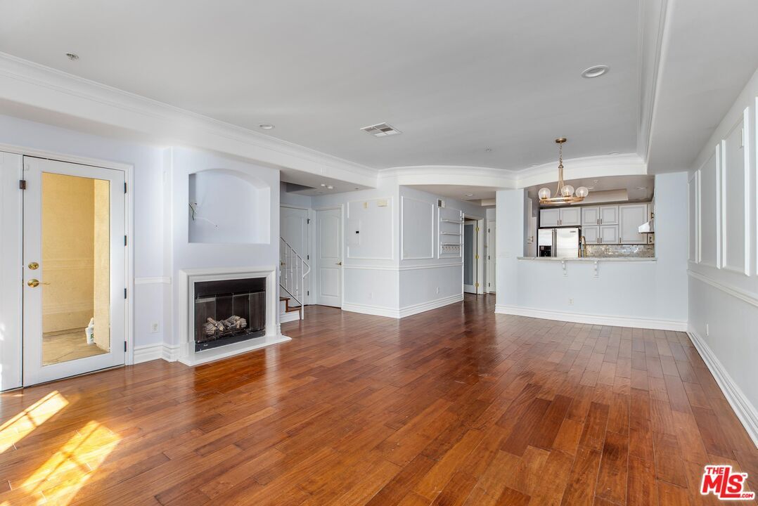 12026 Hoffman St Unit 302, Los Angeles, CA 91604 - Condo for Rent in ...