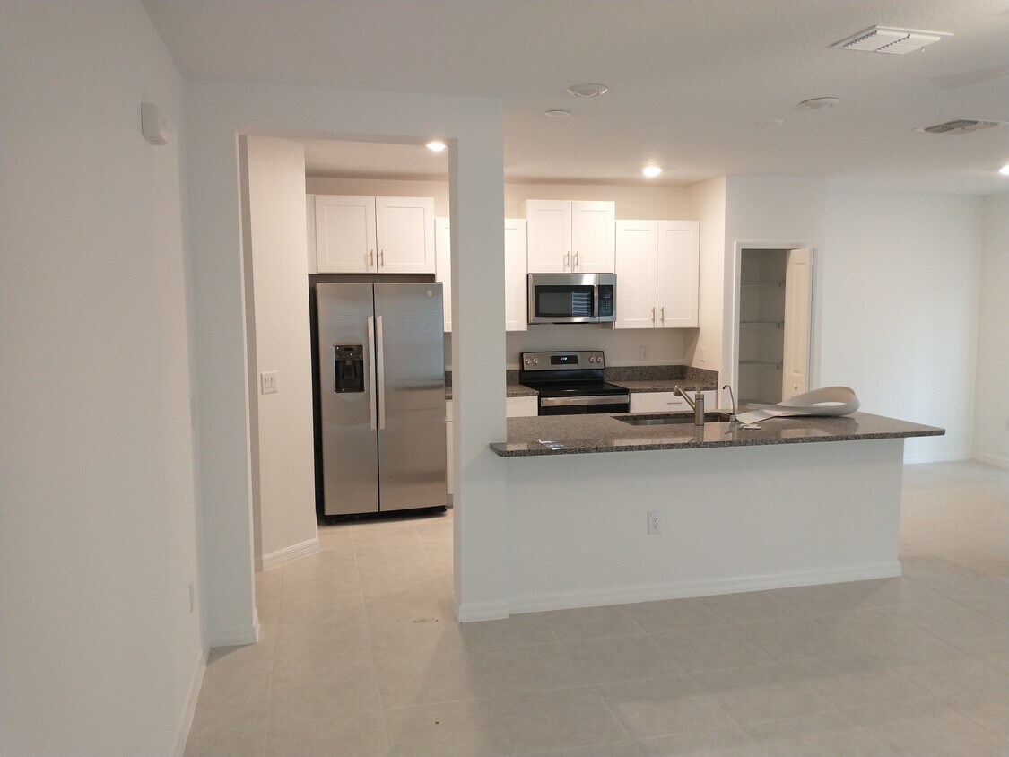 36416 Camp Fire Ter, Zephyrhills, FL 33541 - Townhome Rentals in ...