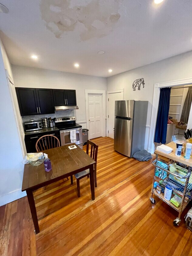 197 College Ave, Somerville, MA 02144 - Somerville, MA, 02144 ...