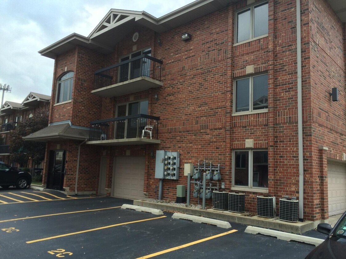 5627 107th St Unit 3B, Chicago Ridge, IL 60415 - Condo for Rent in ...