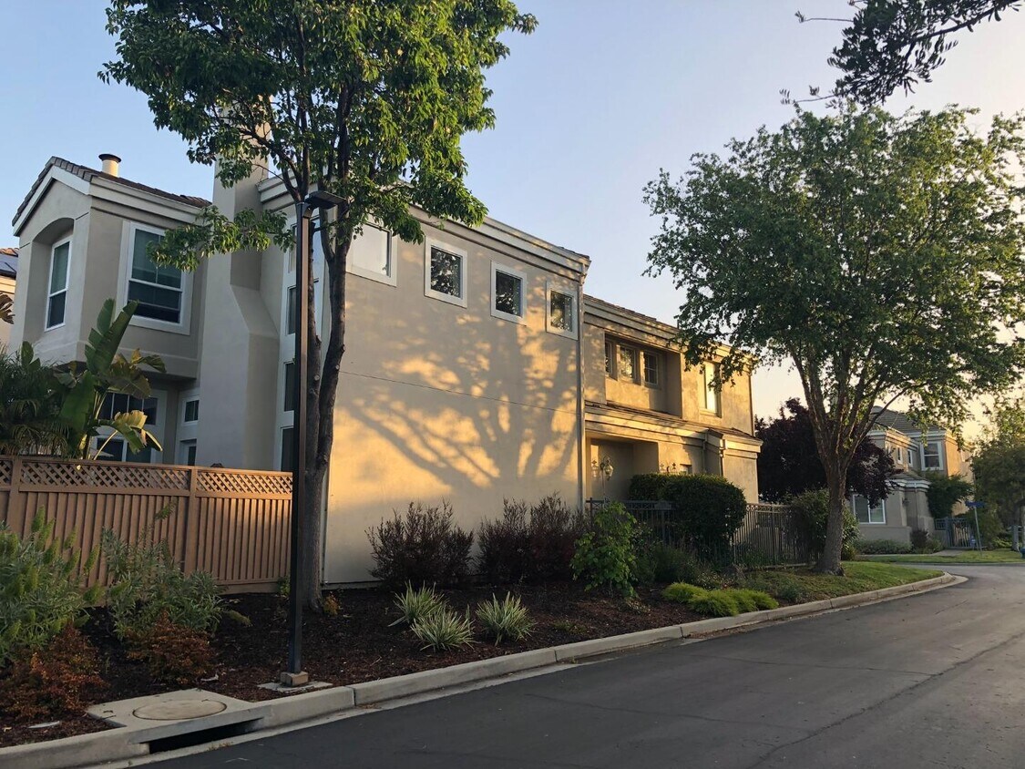 835 Corriente Point Dr, Redwood City, CA 94065 - House Rental in ...