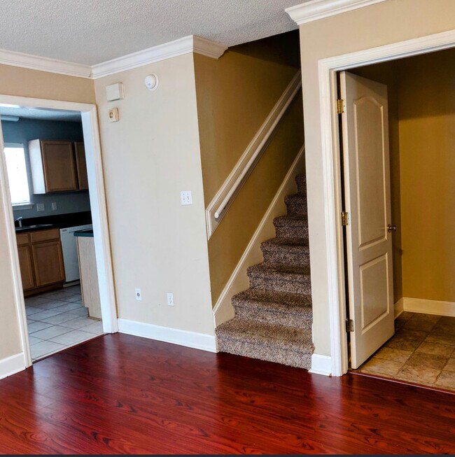 5014 Mint Hill Ct, Tallahassee, FL 32309 - Townhome Rentals in ...