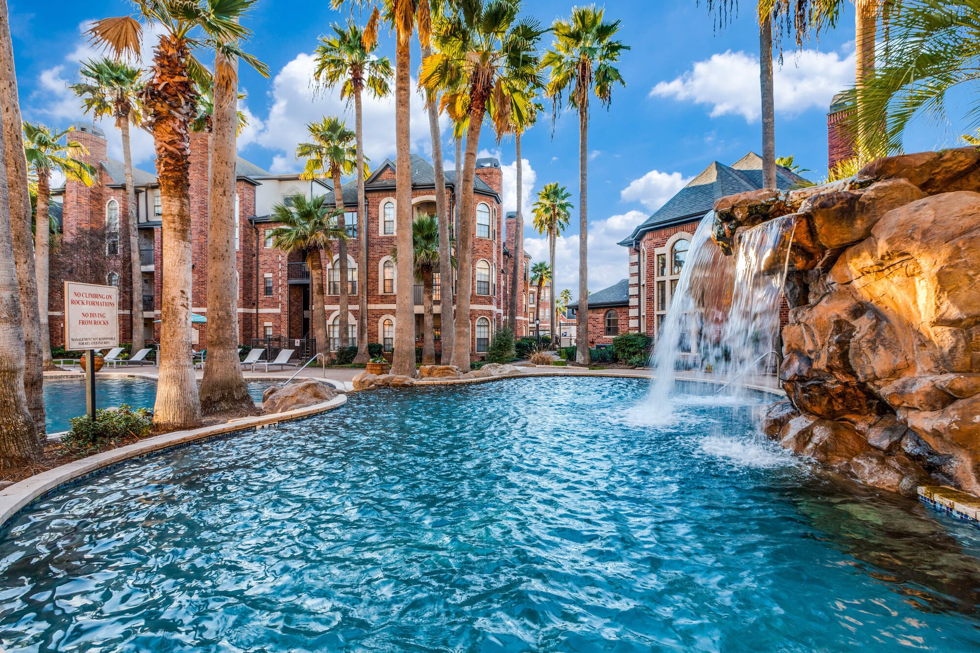 The Phoenician - 2345 Bering Dr Houston, TX 77057 | Apartments.com