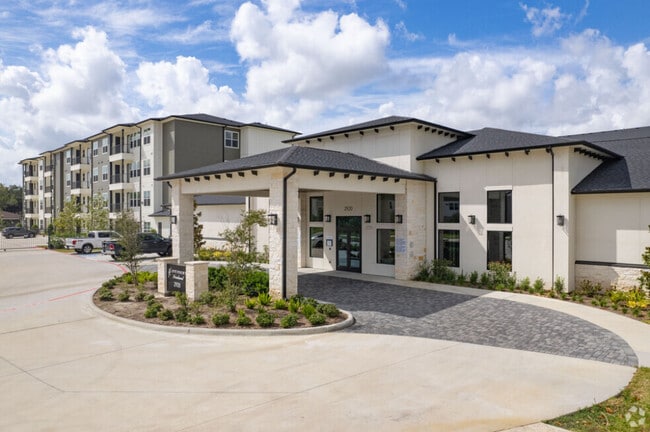 Ivy Point Cinco Ranch - Apartments in Katy, TX | Apartments.com