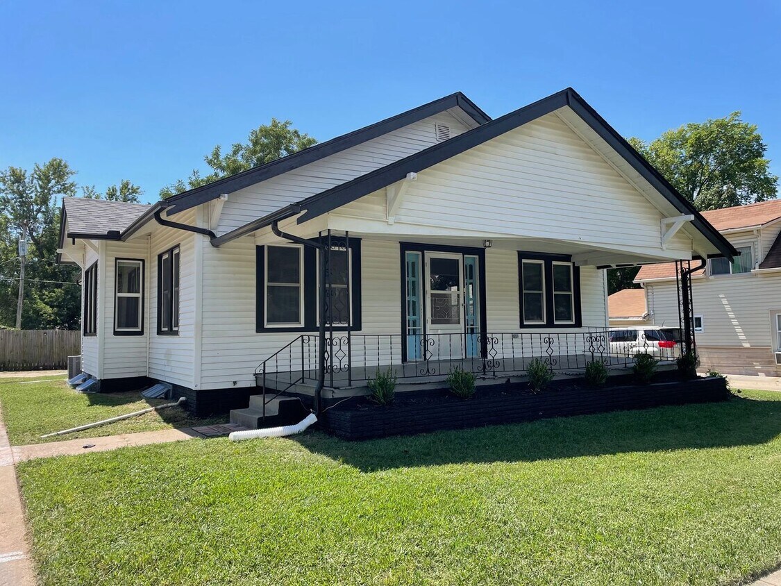 1417 Olive St, Winfield, KS 67156 - House Rental in Winfield, KS ...