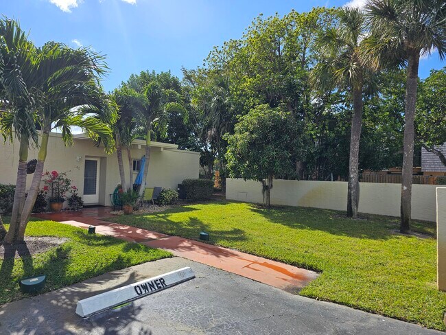 2538 Boundbrook Dr S Unit 140, West Palm Beach, FL 33406 - Condo for Rent in West Palm Beach, FL ...