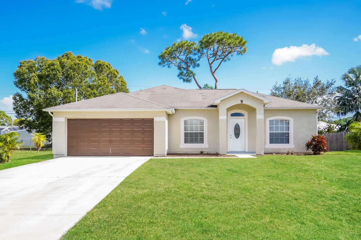 757 NW Cabot St, Port Saint Lucie, FL 34983 - House Rental in Port ...