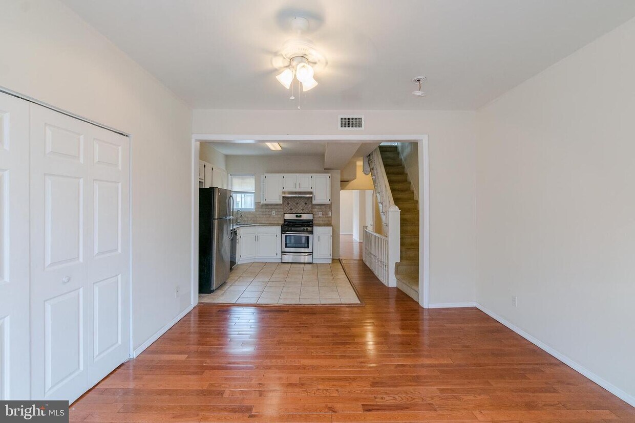 2324 Christian St Unit 2, Philadelphia, PA 19146 - Room for Rent in ...