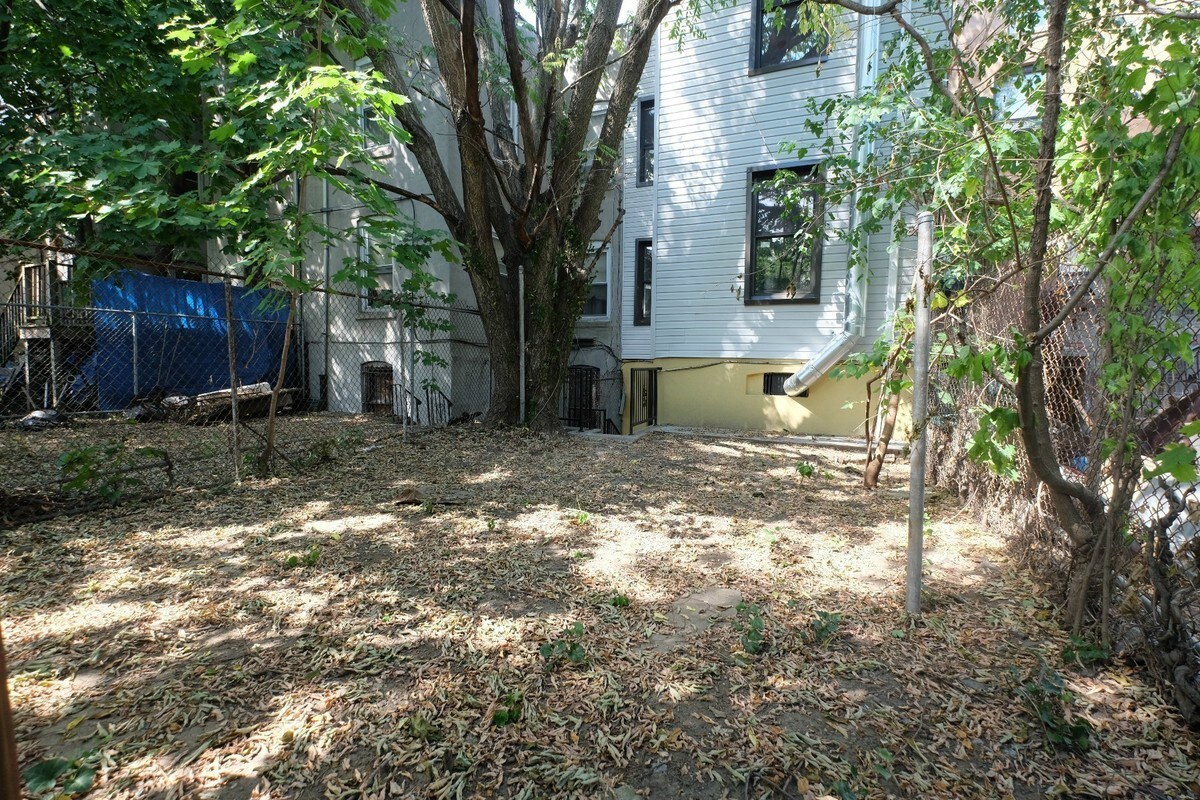 1212 Tinton Ave, Bronx, NY 10456 - Condo for Rent in Bronx, NY ...