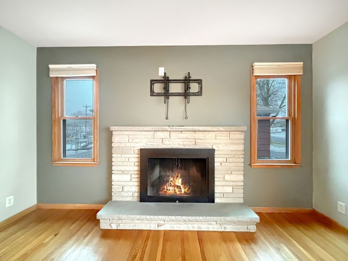 303 Monroe Ave S, Hopkins, MN 55343 - House Rental in Hopkins, MN ...