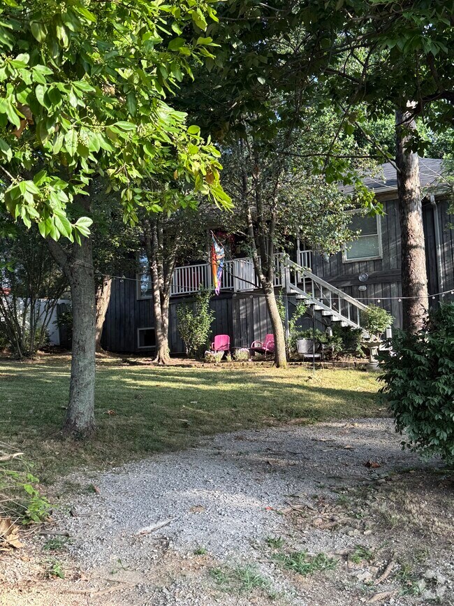 Swan Pointe Condominiums Apartments for Rent with a Swimming Pool ...