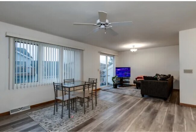 Apartments for Rent with Yard in Stoneridge, Sun Prairie | Apartments.com