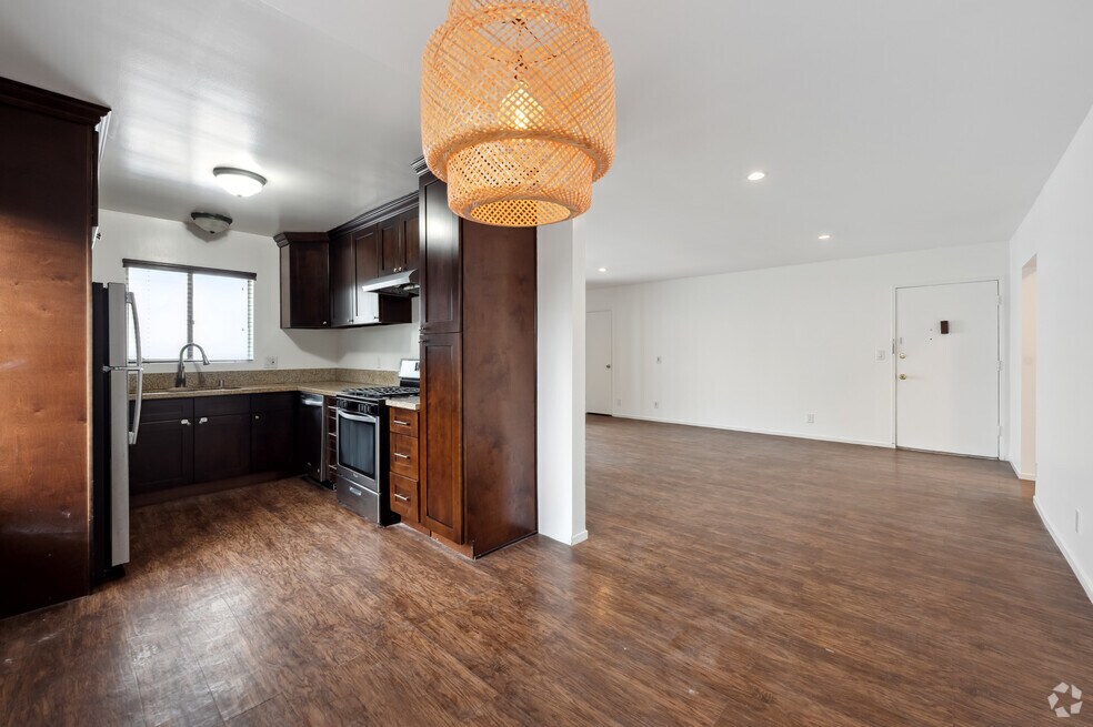 Apartments for Rent in 90046 with AC - Los Angeles, CA | Apartments.com