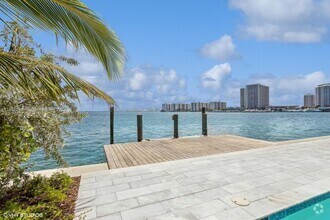 Best Luxury Isle of Normandy Miami View Apartments for Rent - Miami Beach, FL - 1 Rentals ...