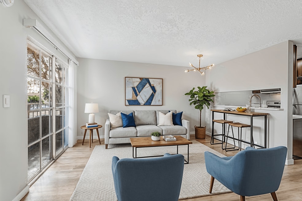 807 N Cherokee Ave, Los Angeles, CA 90038 - Townhome Rentals in Los ...