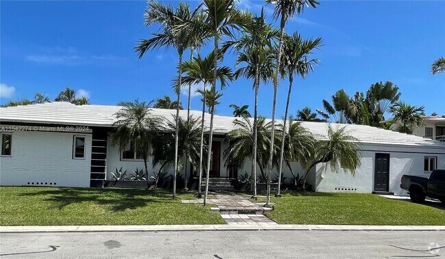 San Marino Island Apartments for Rent with Hardwood Floors - Miami Beach, FL - 3 Rentals ...