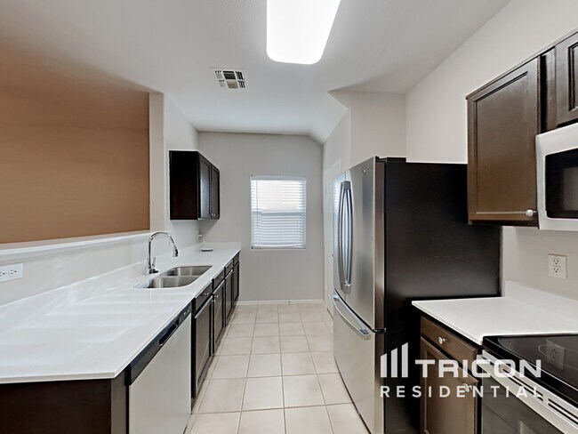 13107 W Redfield Road Surprise AZ - House Rental in Surprise, AZ ...