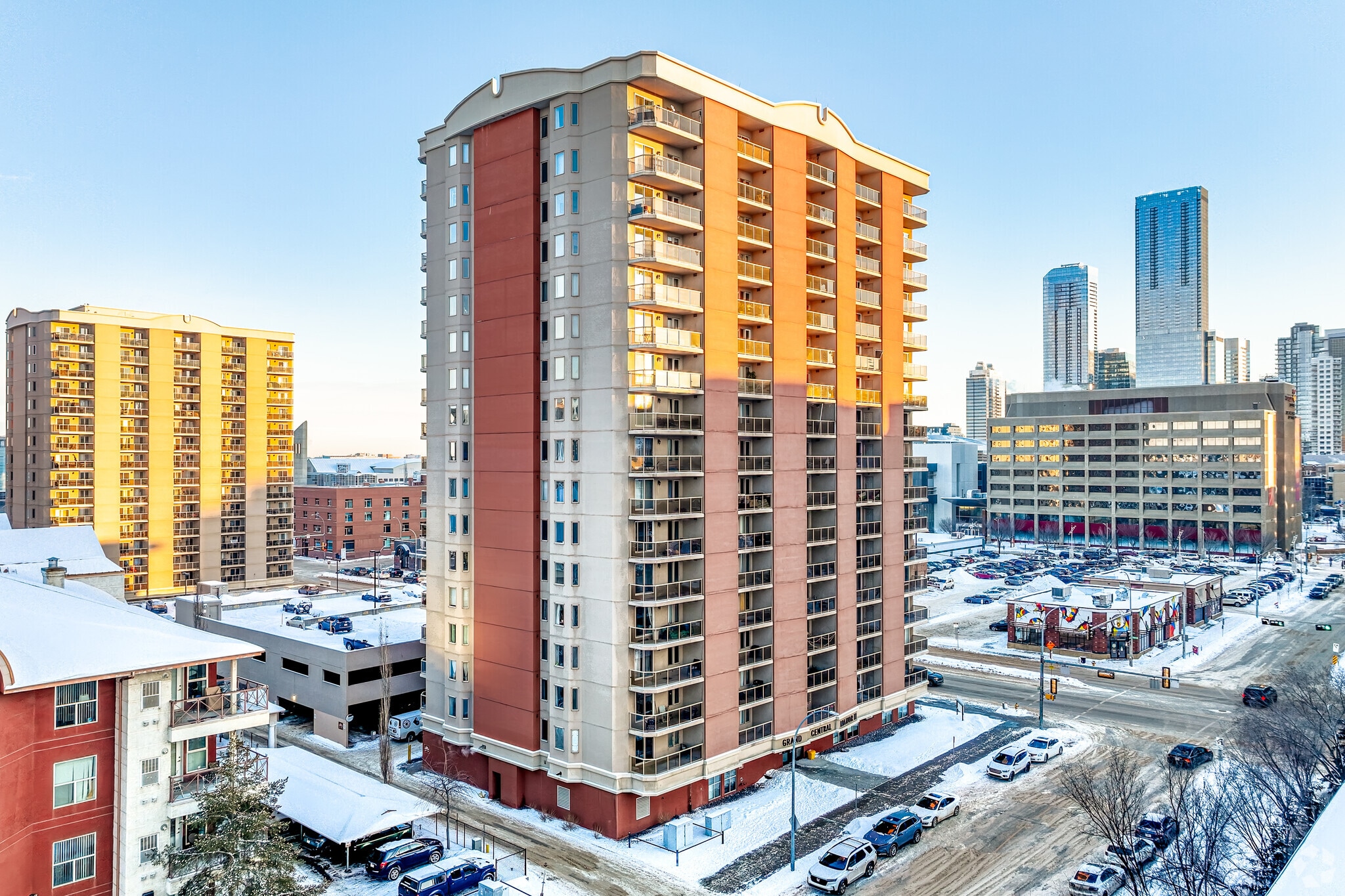 Grand Central Manor Apartments - 10904 102nd Ave Nw Edmonton, AB ...
