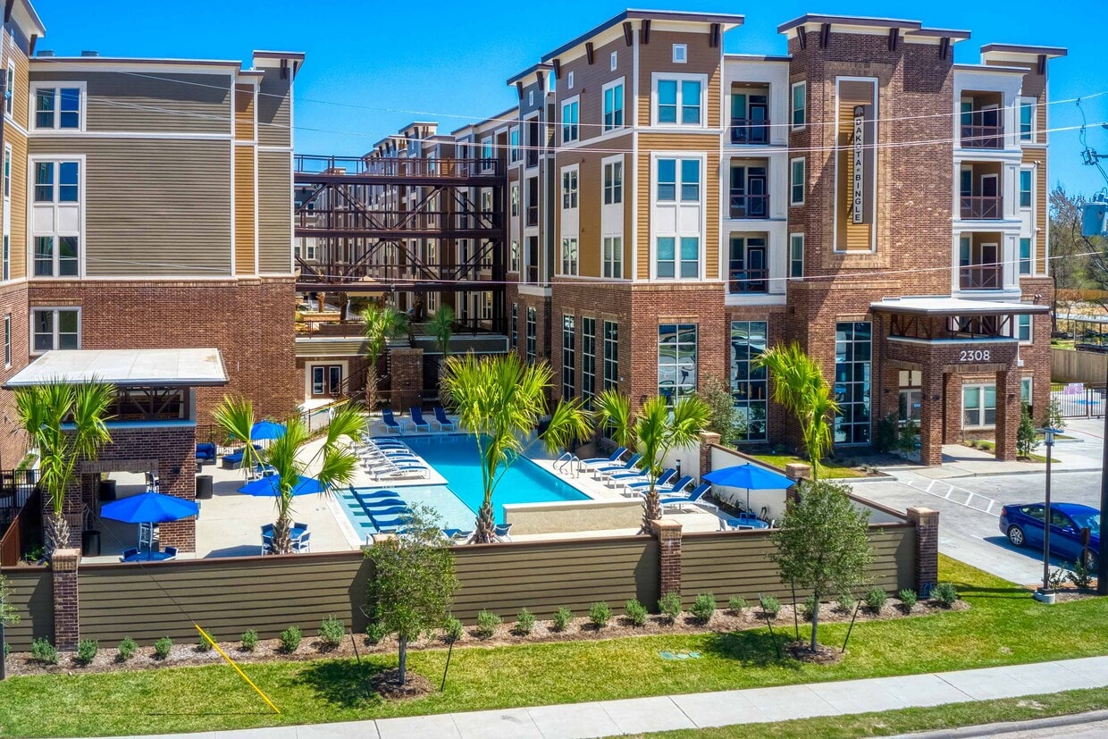 Belle Spring Branch - 2308 Bingle Rd Houston, TX 77055 | Apartments.com